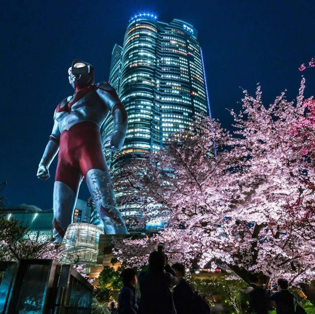 Meet The Creator Of The Viral “Ultraman In Singapore” Photos! - Shout