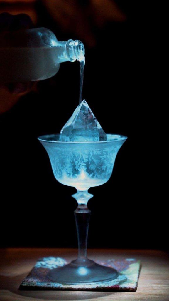 This Hidden Bar At National Gallery Serves Handcrafted Cocktails That ...