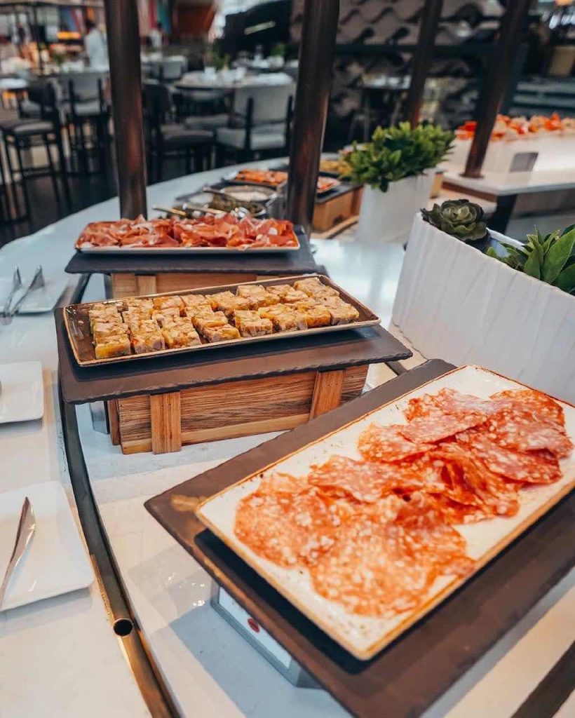 1-FOR-1 Lunch & Dinner Buffet @ RISE Marina Bay Sands! - Shout