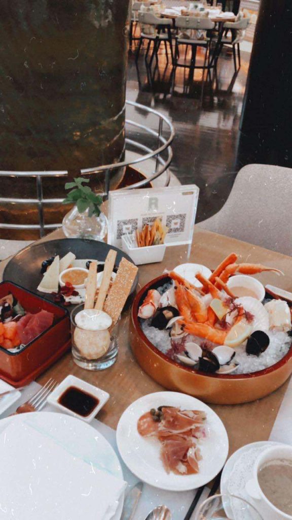 1-FOR-1 Lunch & Dinner Buffet @ RISE Marina Bay Sands! - Shout