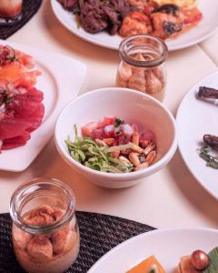 1-For-1 Lunch/Dinner Seafood Buffet @ Triple Three Mandarin Orchard ...