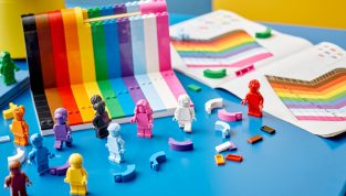 LEGO Celebrates Diversity With The Everyone is Awesome Model Set! - Shout