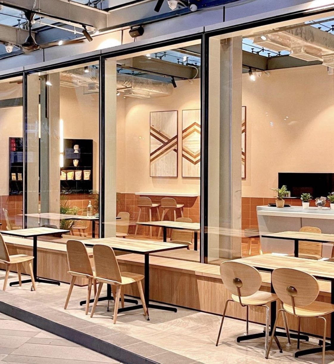 NEW GLASSHOUSE COFFEE HOUSE @ BUONA VISTA - Shout