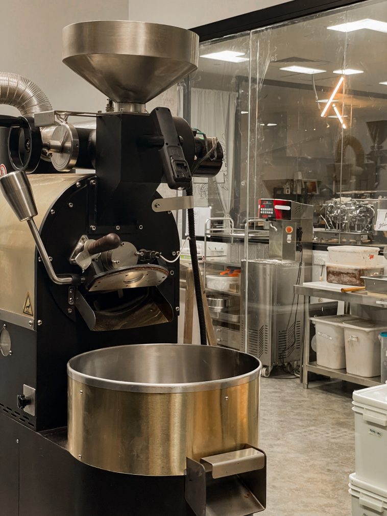 THE FIRST BEAN-TO-BAR CHOCOLATE MAKER IN SINGAPORE - Shout