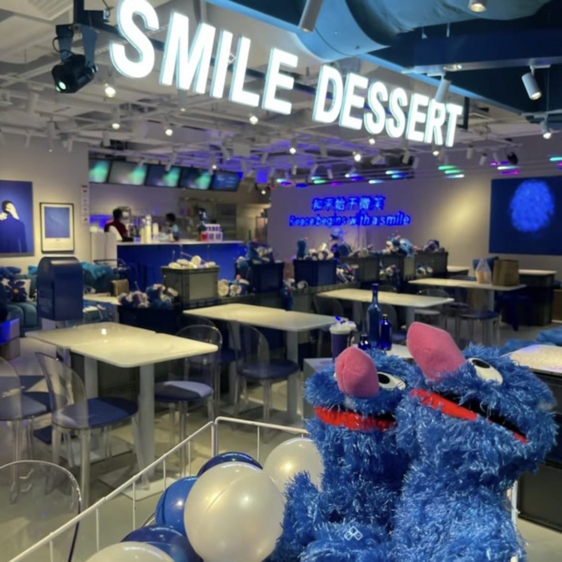 SMILE DESSERT OPENS BLUE-THEMED CAFÉ @ GR.ID MALL - Shout