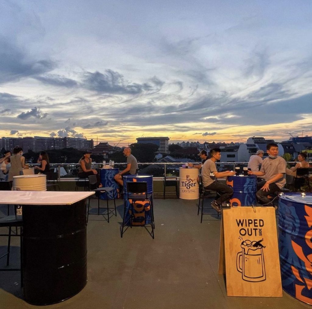 INDUSTRIAL ROOFTOP BAR WITH AMAZING SUNSET VIEWS - Shout