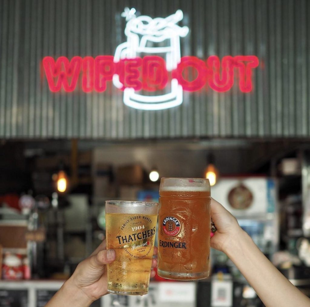 INDUSTRIAL ROOFTOP BAR WITH AMAZING SUNSET VIEWS - Shout