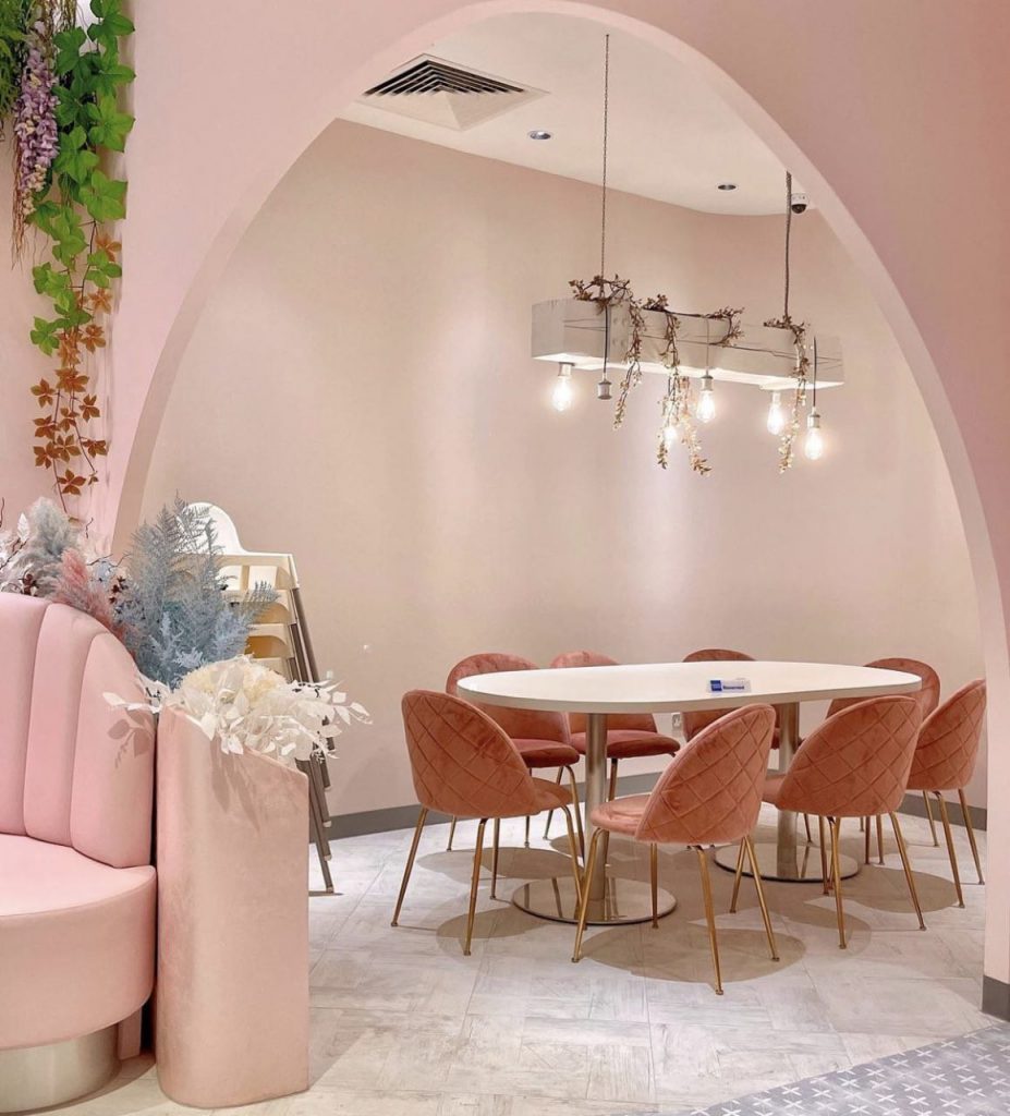 PINK BOTANICAL CAFÉ IN ORCHARD ROAD - Shout