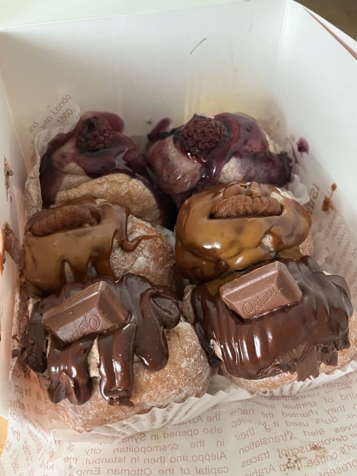 HUGE BLAST DOUGHNUTS WITH EXPLOSIVE FILLINGS - Shout