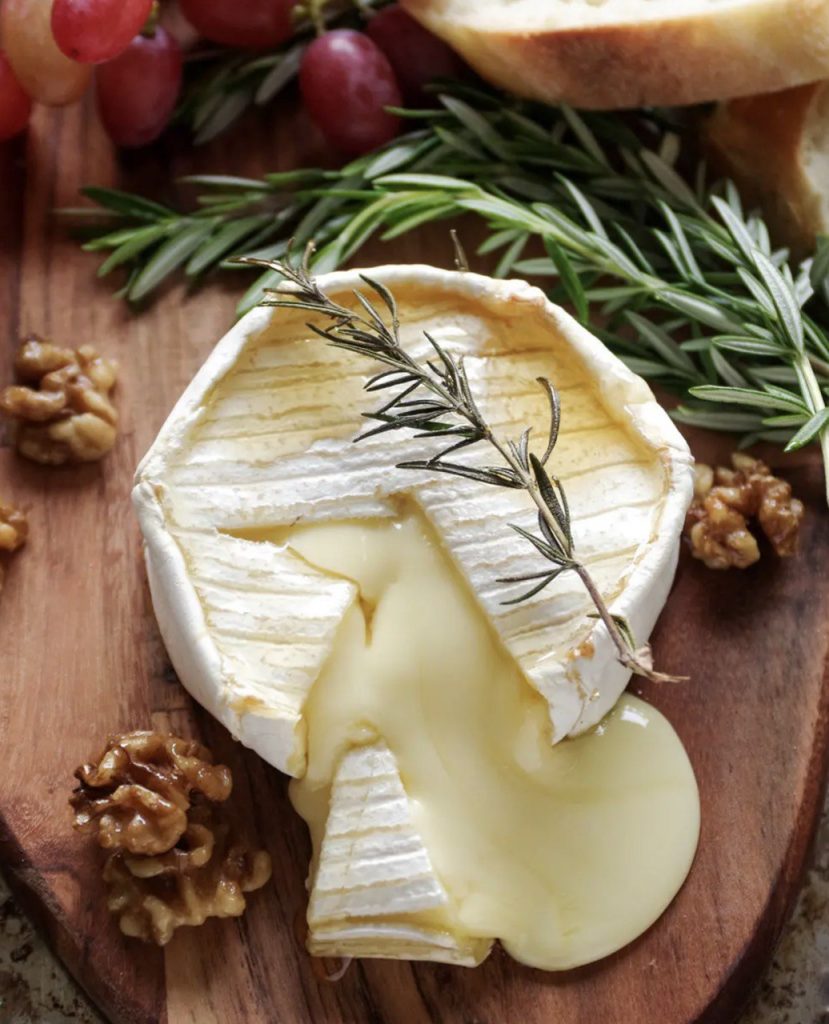 ASSEMBLE THE ULTIMATE CHEESE PLATTER AT HOME - Shout
