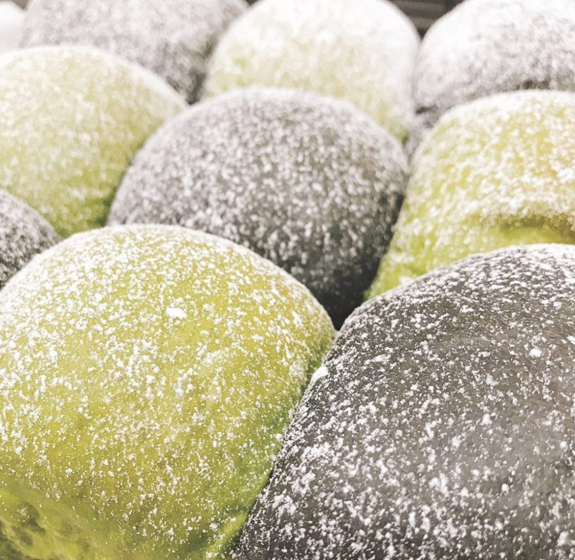 BOUNCY PULL-APART MOCHI MILK BUNS THAT SELL OUT IN 15 MINUTES - Shout