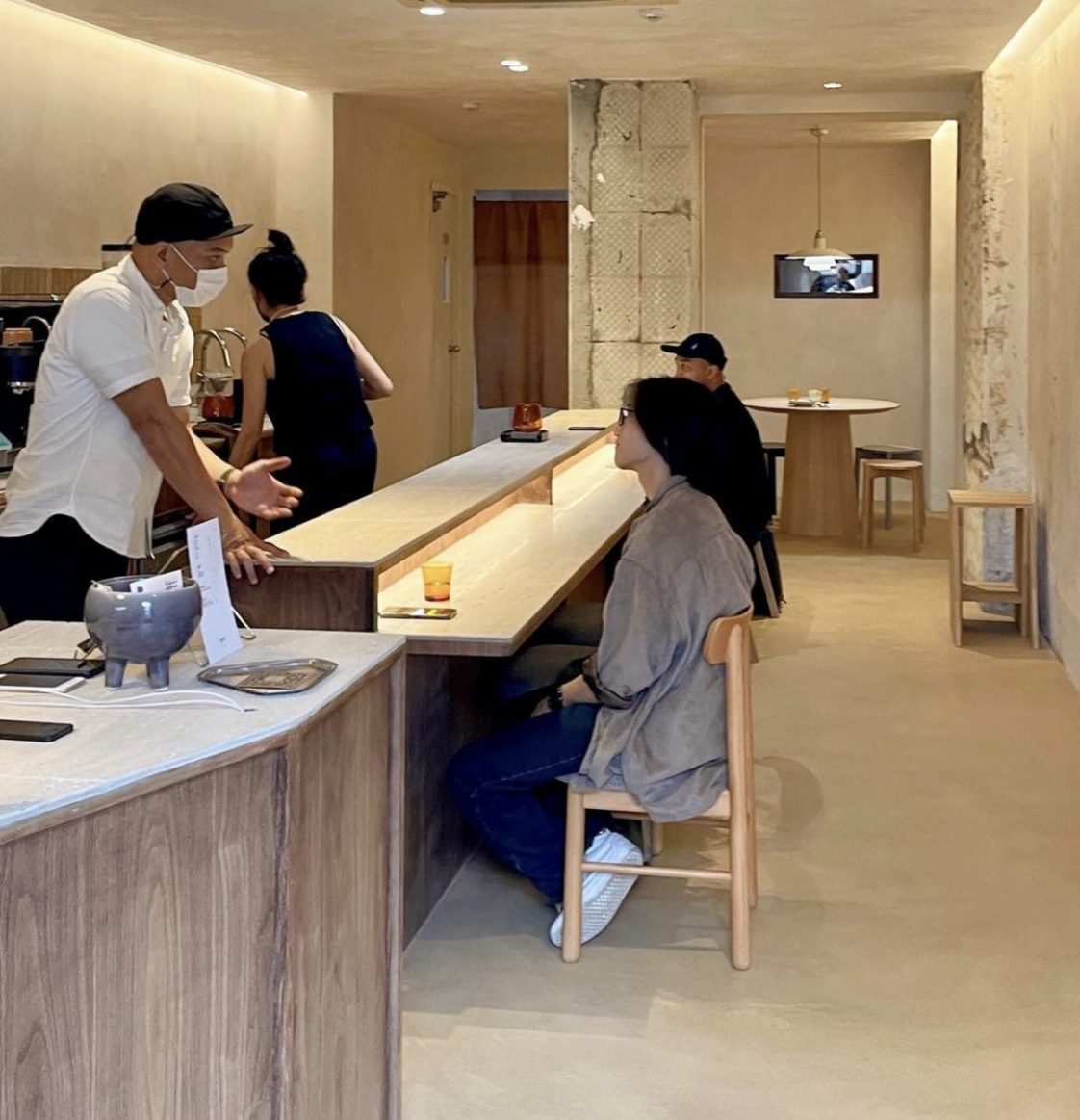 HOLE-IN-THE-WALL RUSTIC CAFÉ WITH RAW, DISTRESSED WALLS & TABLES - Shout