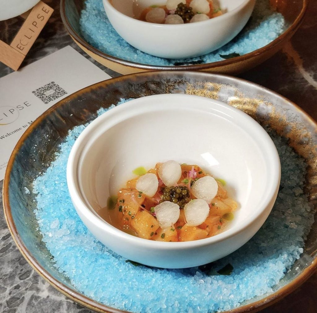 POSH EUROPEAN-ASIAN ROOFTOP DINING WITH AMAZING SUNSET VIEWS - Shout