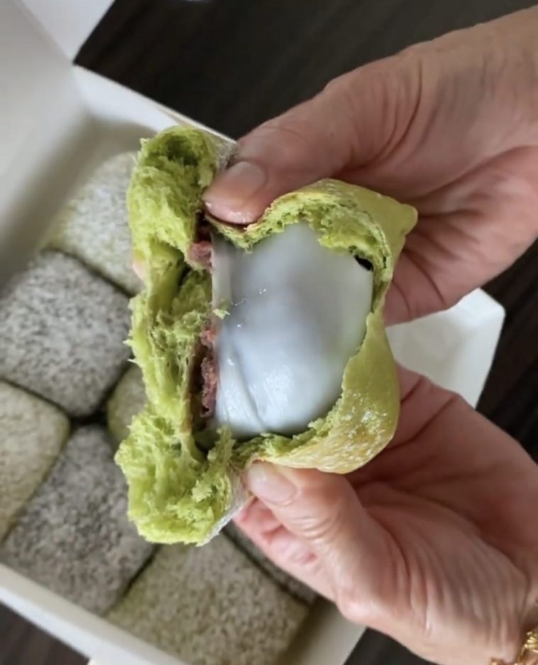 THE MOST CHEWY & STRETCHY MOCHI DESSERTS YOU CAN GET IN SINGAPORE! - Shout
