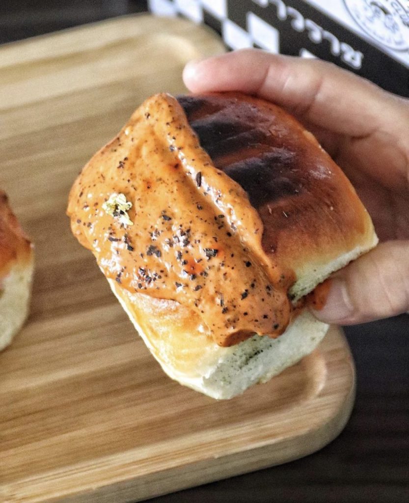 THE OOZIEST, GOOIEST & MOST EXPLOSIVE FILLED BUNS YOU CAN GET IN ...