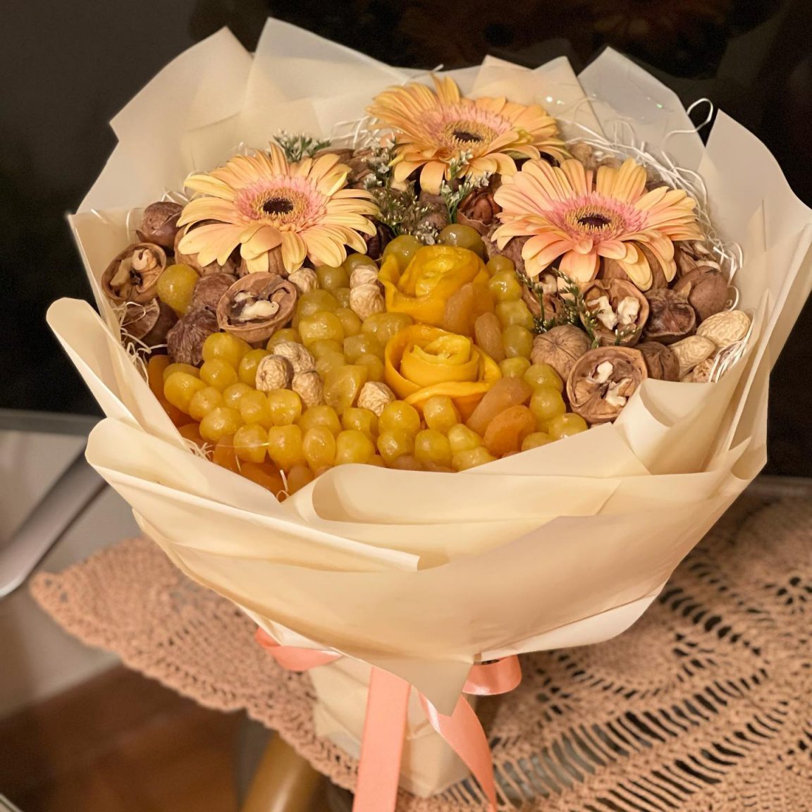 FIRST AND ONLY BESPOKE EDIBLE BOUQUETS IN SINGAPORE WITH BOOZE, FRUITS ...