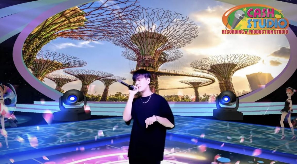 THIS KARAOKE STUDIO LETS YOU FILM & RECORD YOUR OWN MUSIC VIDEO WITH ...