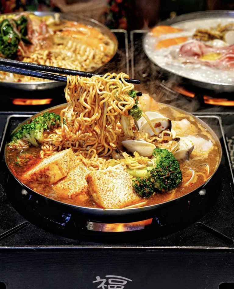 SINGAPORE’S FIRST & ONLY STINKY TOFU PERSONAL HOT POT AT JUST $21! - Shout