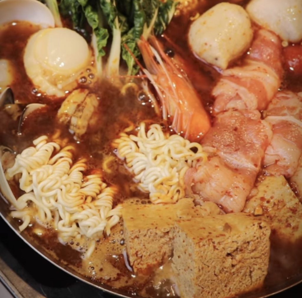 SINGAPORE’S FIRST & ONLY STINKY TOFU PERSONAL HOT POT AT JUST $21! - Shout