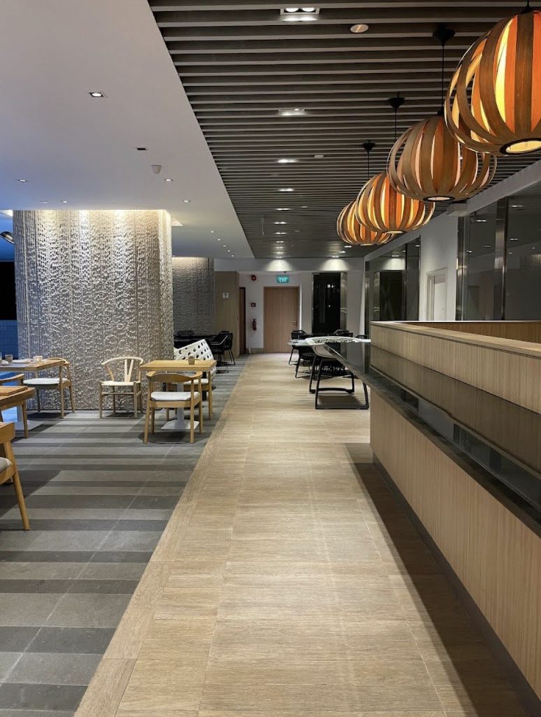 ZEN JAPANESE RESTAURANT BY THE POOL OFFERS OMAKASE MENUS & MODERN ...