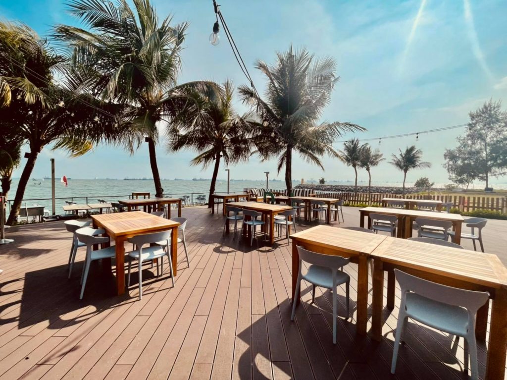 SCENIC SEASIDE RESTAURANT WITH OUTDOOR TERRACE & DECK FOR PANORAMIC ...