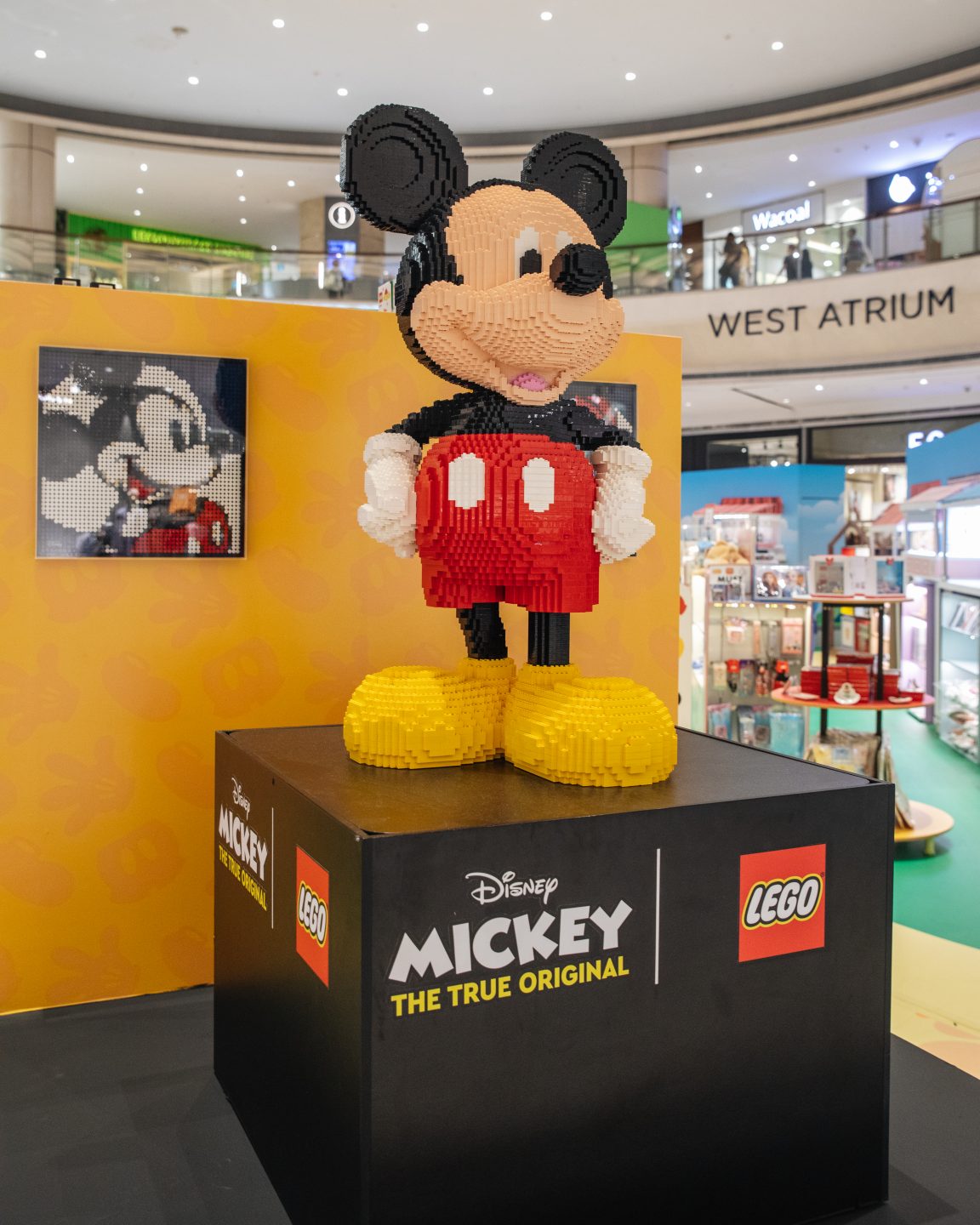 INSTAGRAMMABLE MICKEY-THEMED RETAIL POP-UP WITH EXCLUSIVE COLLECTIBLES ...