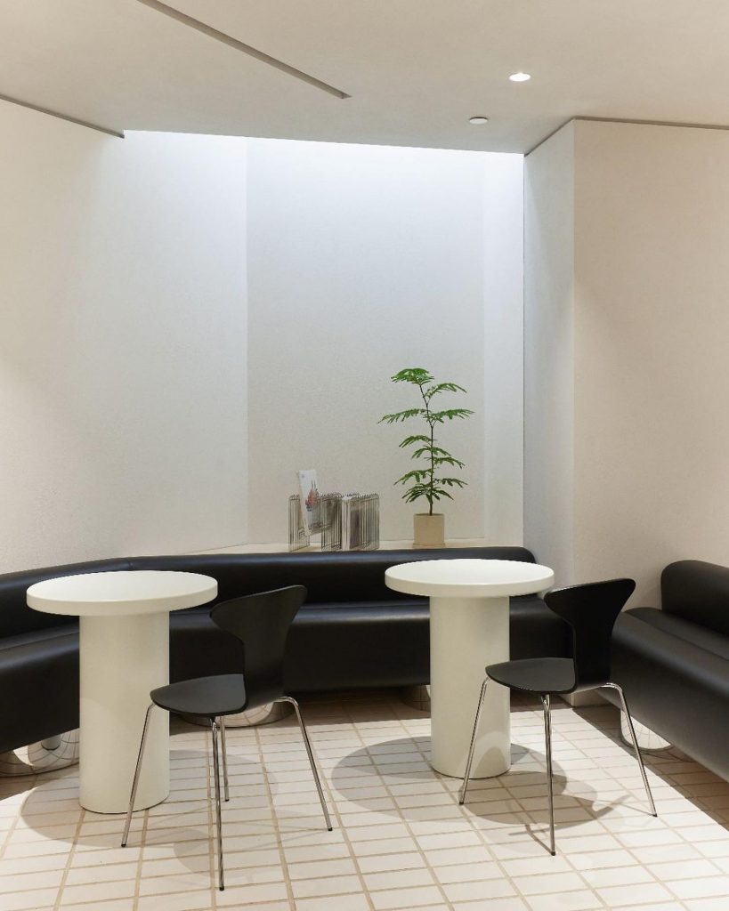 MINIMALISTIC CAFÉ FOUND AT THE EDITOR’S MARKET IS SERVING A NEW MENU ...