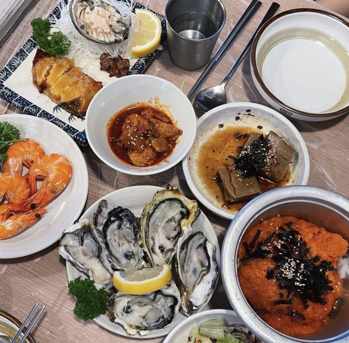 THIS AUTHENTIC KOREAN SASHIMI RESTAURANT IN SINGAPORE SERVES LIVE ...