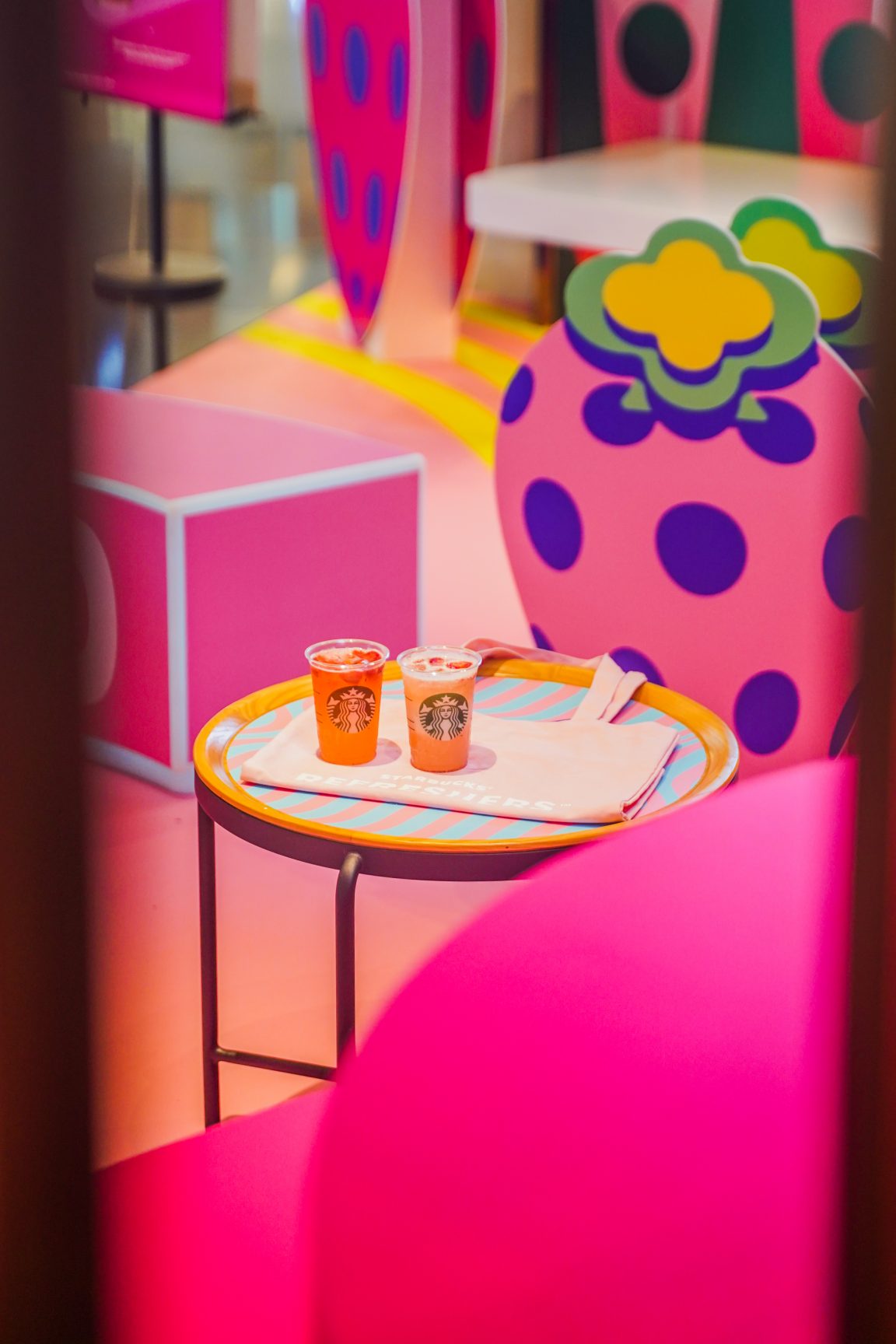 STARBUCKS’ PINK STORE POP-UP AT VIVOCITY IS SERVING THE VIRAL PINK ...