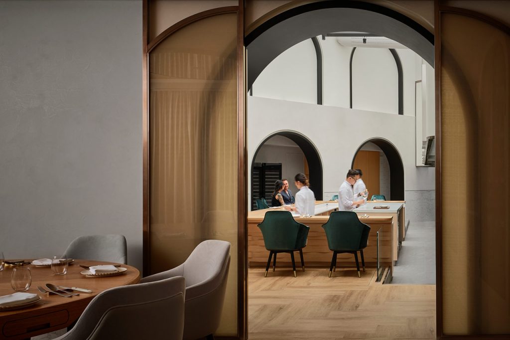 THIS MINIMALIST FINE-DINING RESTAURANT LOOKS LIKE AN AESTHETIC ART ...