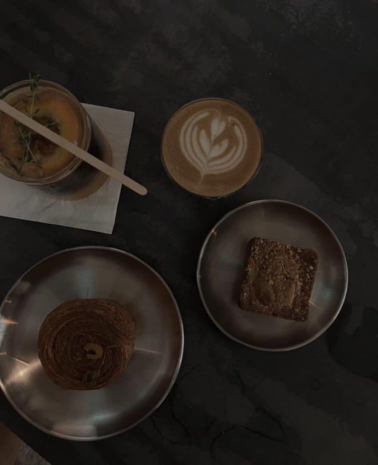 THIS AESTHETIC GRUNGE-INSPIRED CAFÉ & CREATIVE SPACE LOOKS LIKE AN ART ...
