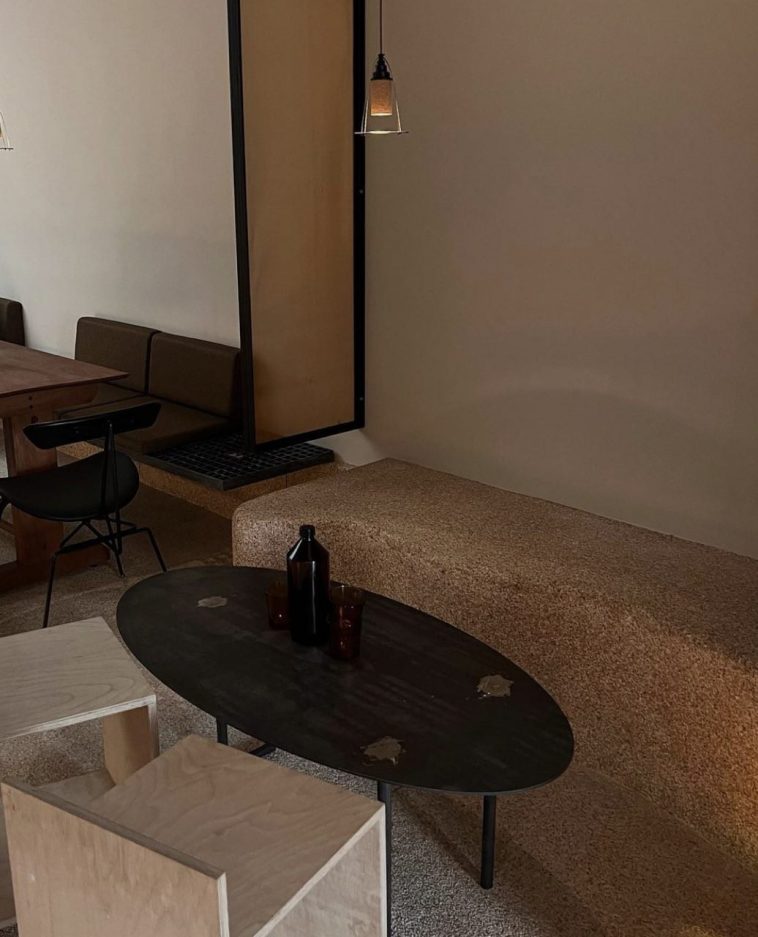 THIS AESTHETIC GRUNGE-INSPIRED CAFÉ & CREATIVE SPACE LOOKS LIKE AN ART ...