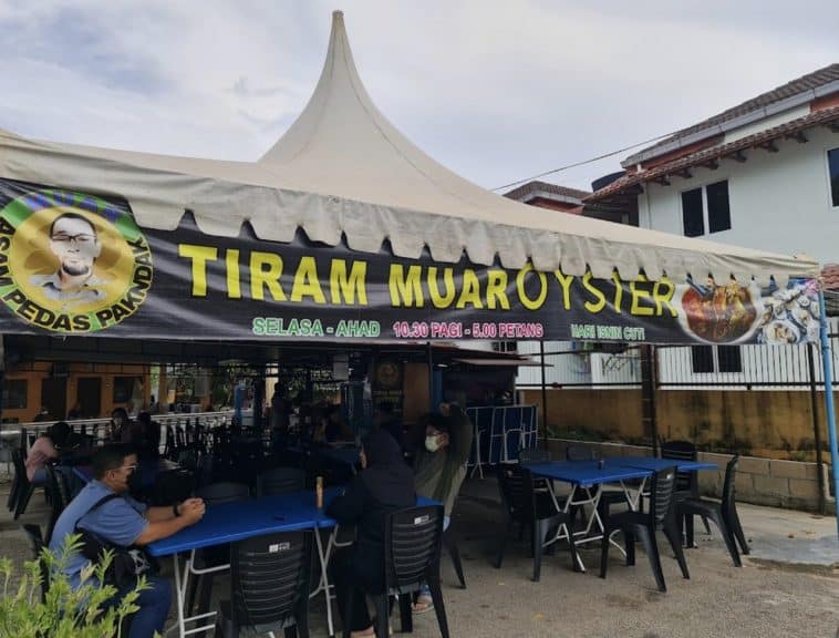 THIS BAYSIDE RESTAURANT IN JOHOR BAHRU HAS SCENIC SEA VIEWS & OYSTERS ...