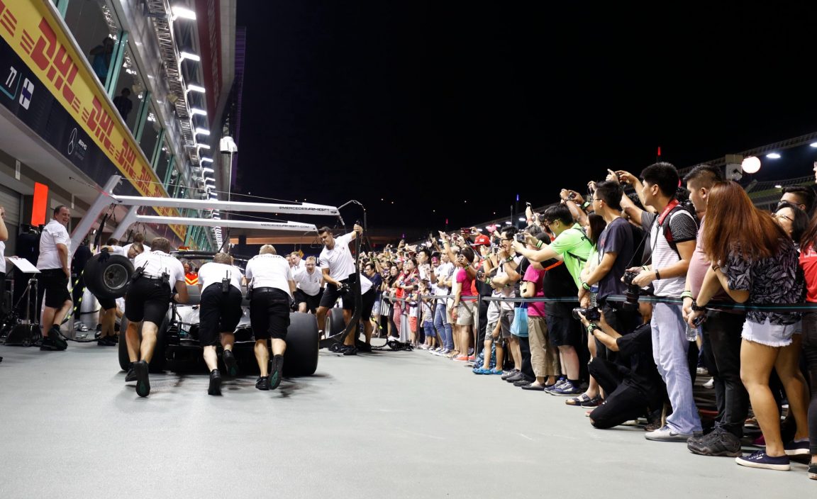FREE F1 PIT LANE EXPERIENCE RETURNS WITH 4,000 PAIRS OF TICKETS UP FOR ...
