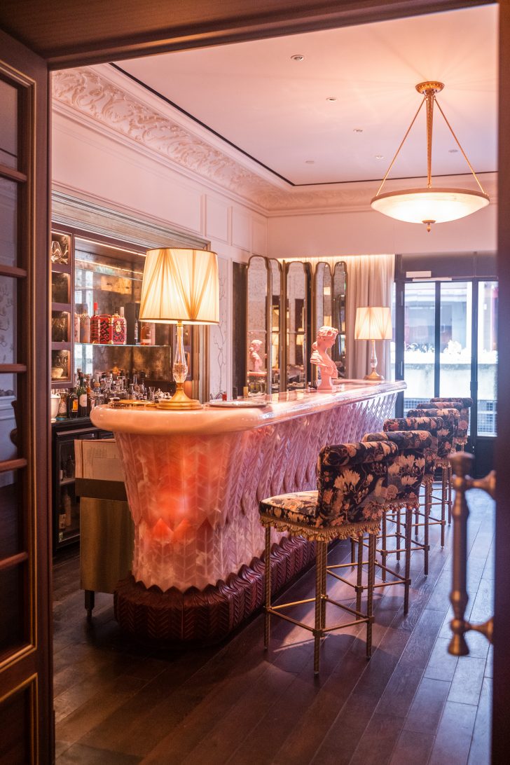 [SHOUT REVIEWS] LAVISH PINK VICTORIAN-INSPIRED BAR LOOKS LIKE AN ART ...
