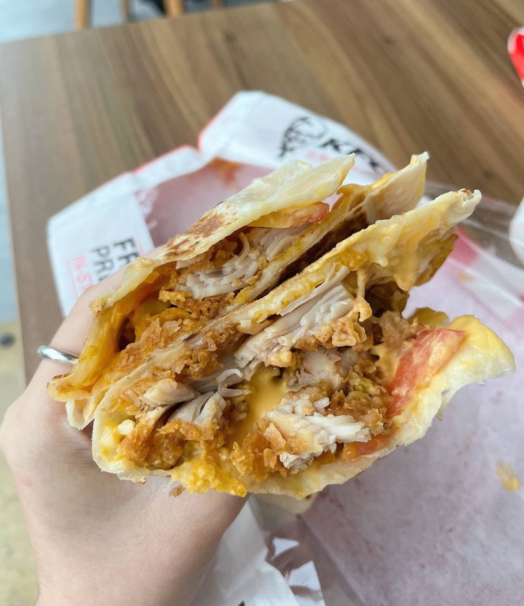 [SHOUT REVIEWS] KFC’S NEW LIMITED-EDITION CHEESY ZINGER MELTZ! - Shout