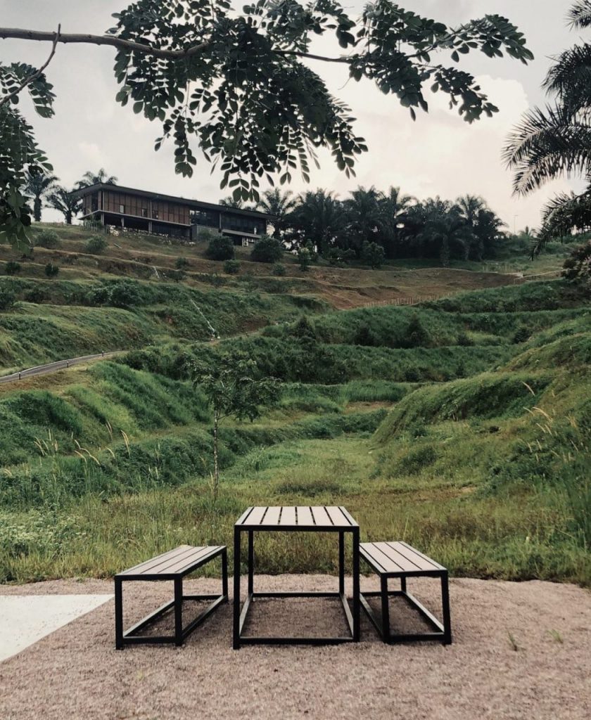 PICTURESQUE CABIN STAY & CAFÉ WITH STUNNING HILLTOP VIEWS IN JOHOR! - Shout