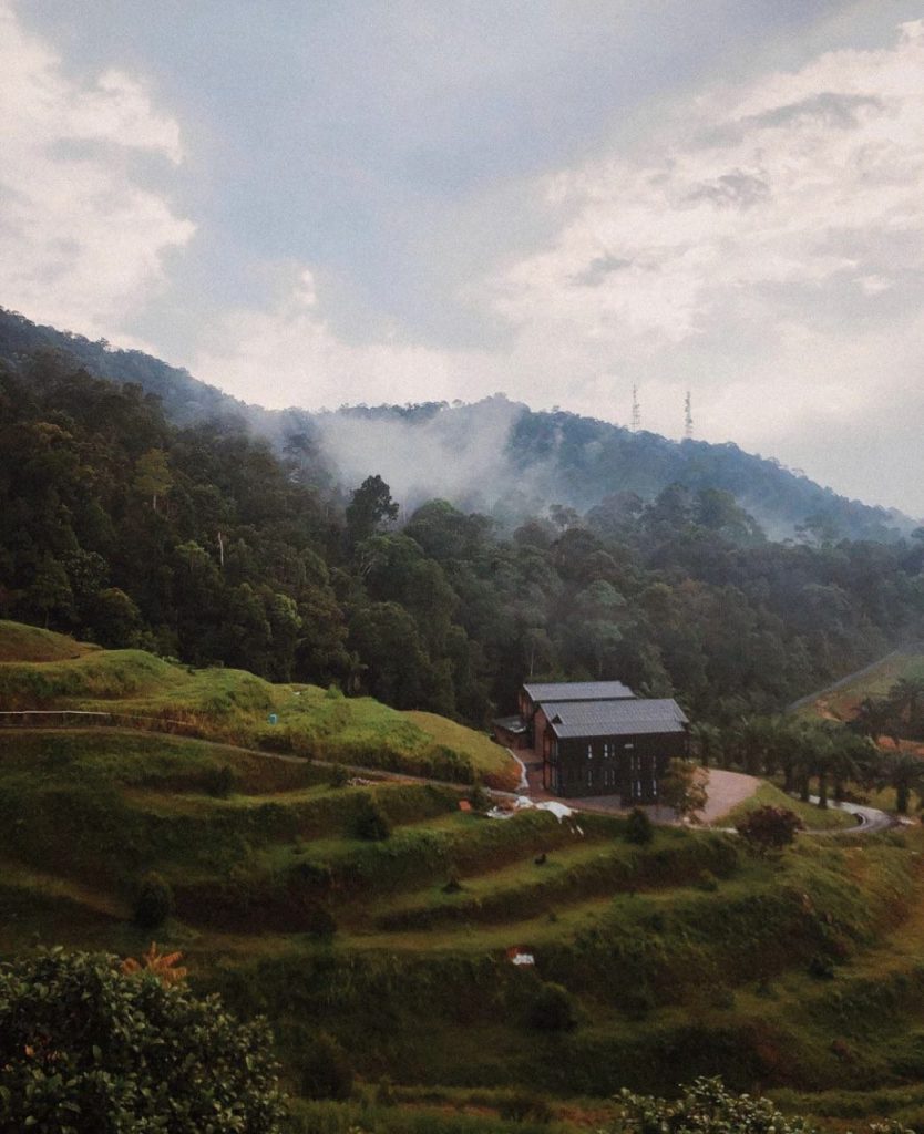 PICTURESQUE CABIN STAY & CAFÉ WITH STUNNING HILLTOP VIEWS IN JOHOR! - Shout