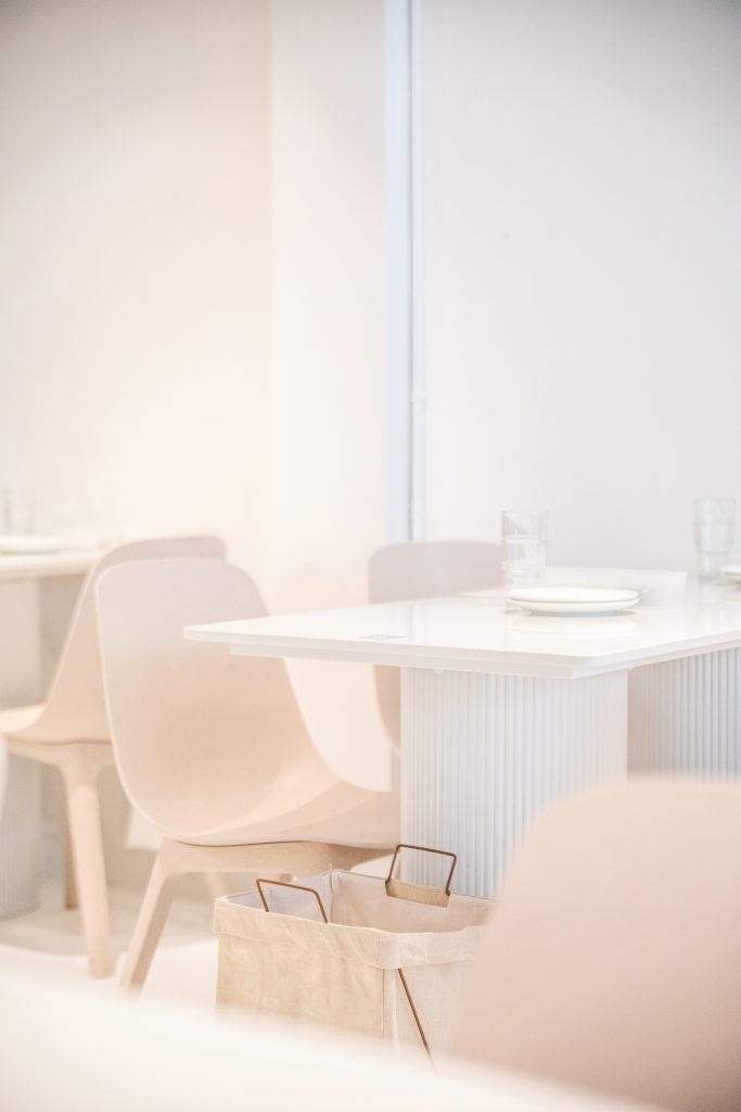 MINIMALIST KOREAN-INSPIRED CAFÉ HAS AESTHETIC DESSERTS SHAPED LIKE ...