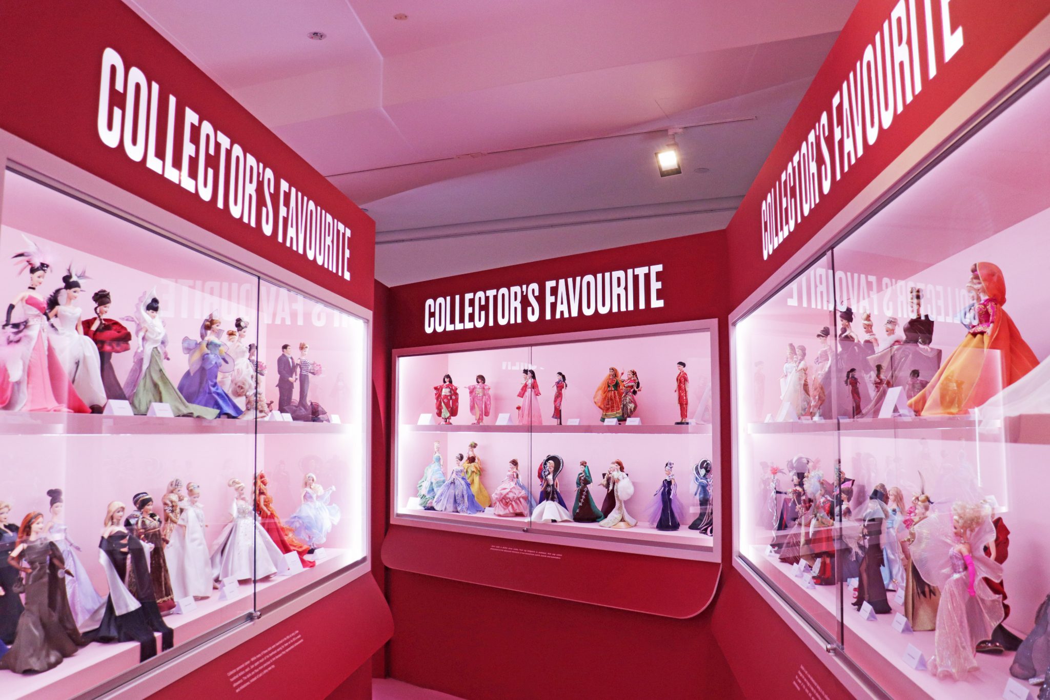 FREE BARBIE EXHIBITION AT ION ORCHARD WITH OVER 600 DOLLS ON DISPLAY ...
