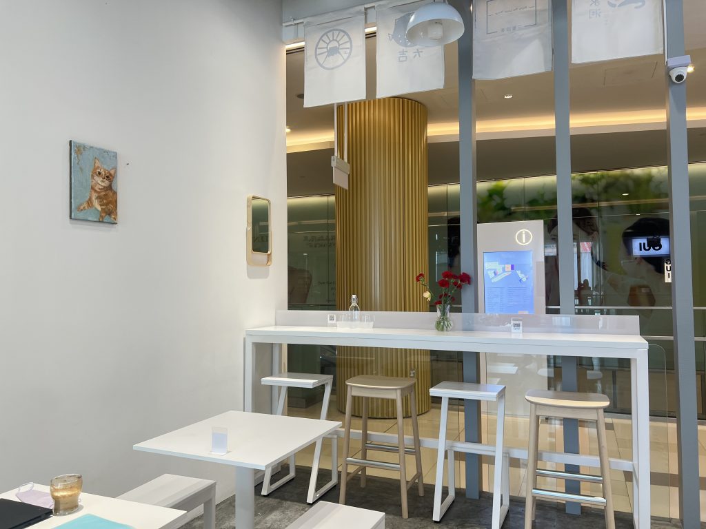 MINIMALIST CAT-INSPIRED KOREAN FUSION CAFÉ WITH TRADITIONAL SHAKER ...