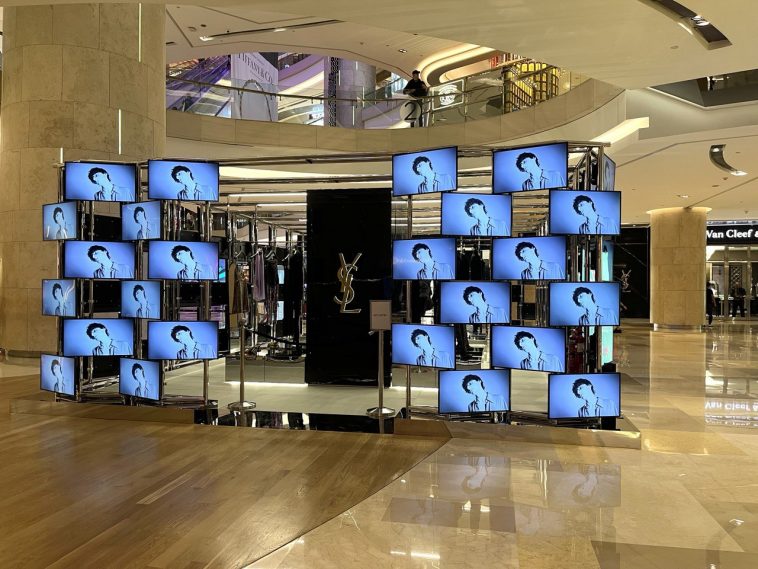 CHIC GOLD-THEMED YSL POP-UP WITH IG-WORTHY LED PHOTO WALLS! - Shout