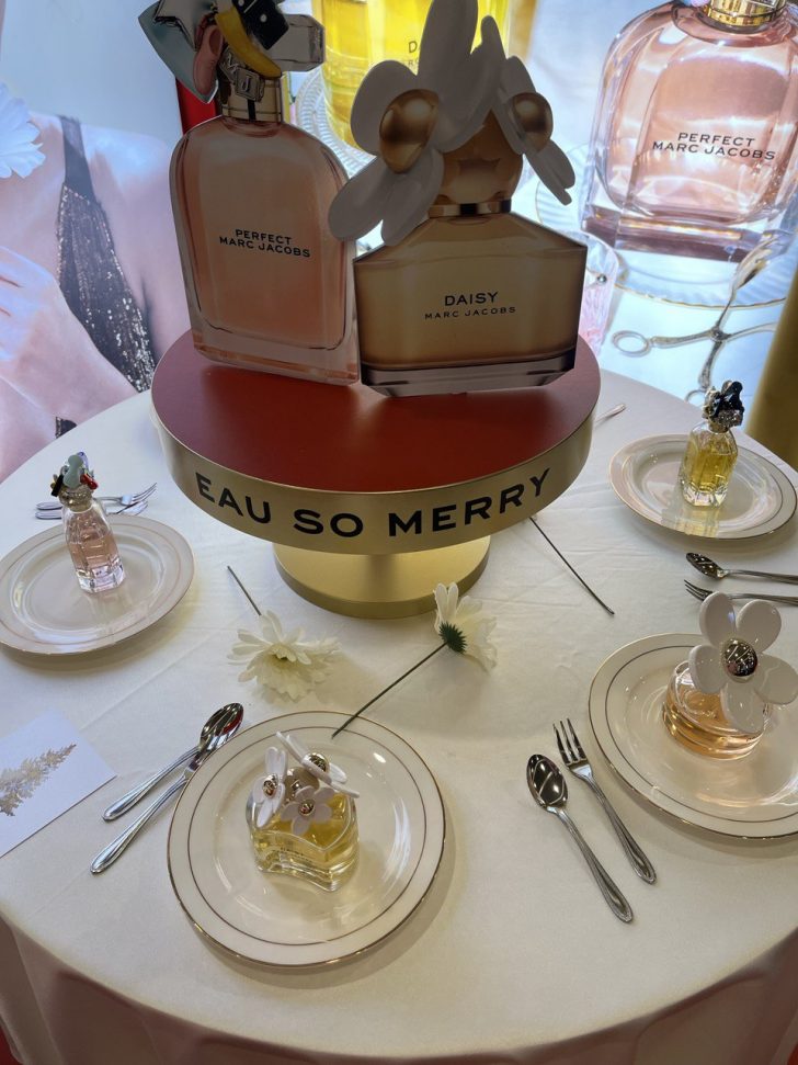 FREE 8-PC FRAGRANCE SAMPLE & PHOTO PRINTOUTS AT THIS PERFUME POP-UP ...