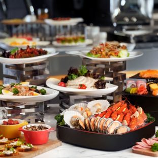 1-FOR-1 SEAFOOD BUFFET AT CARLTON CITY HOTEL AT $29 PER PERSON WITH ...