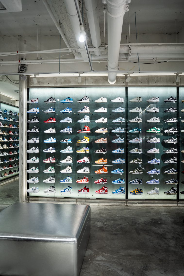 FIRST LOOK AT SNKRDUNK SINGAPORE & HOW YOU CAN GET LIMITED-EDITION HYPE ...
