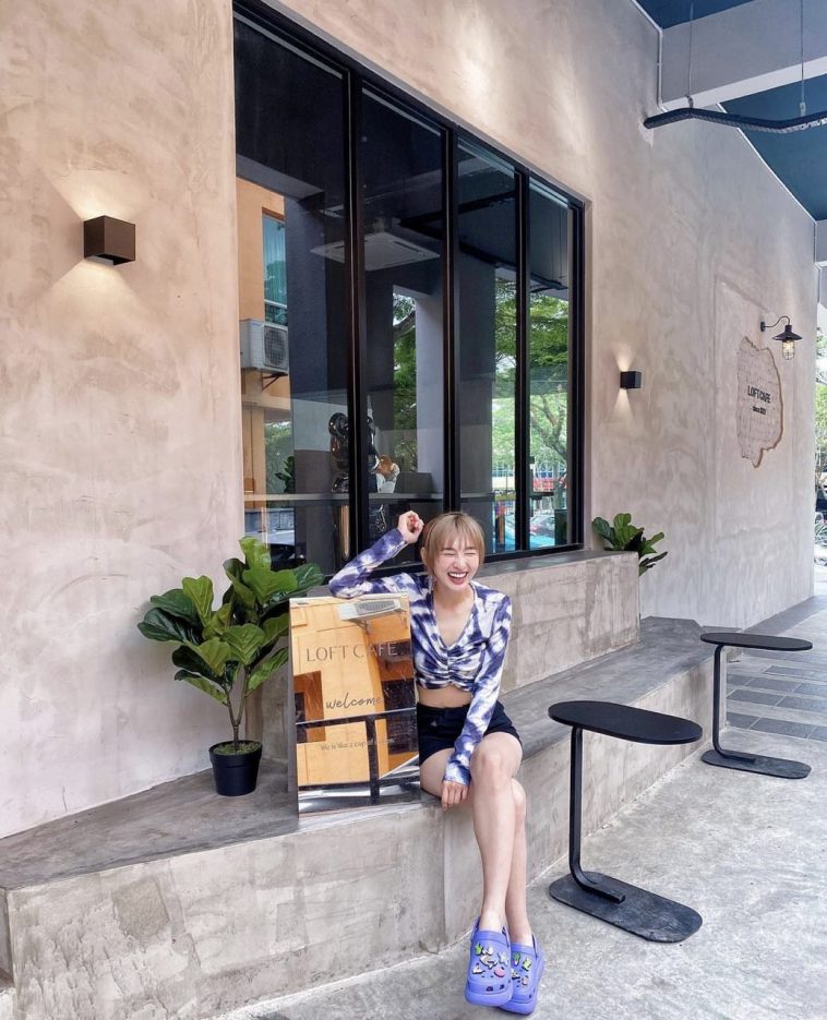 MINIMALISTIC INDUSTRIAL LOFT-STYLE CAFÉ IN JOHOR BAHRU WITH BE@RBRICK ...