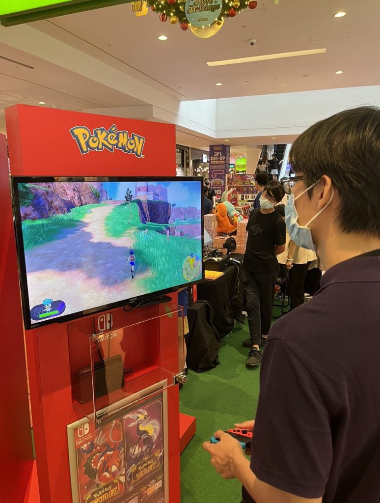 POKÉMON CHRISTMAS POP-UP WITH DANCE PARADE, EXCLUSIVE MERCHANDISE ...