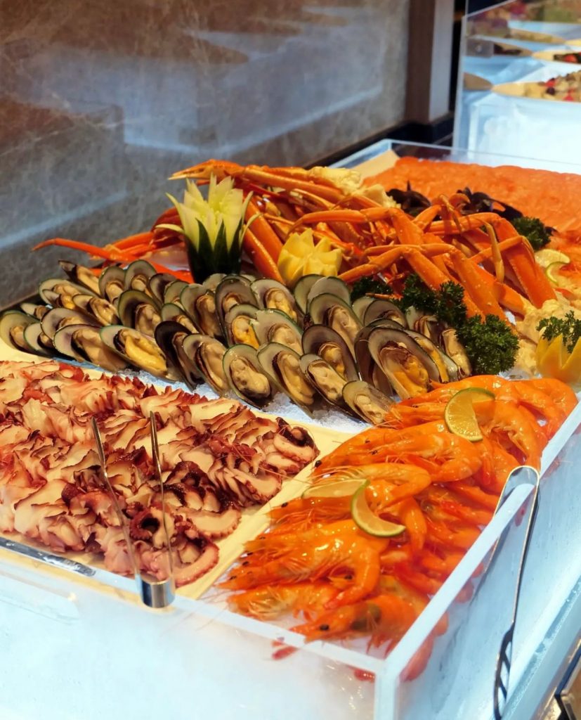 1-FOR-1 WEEKEND SEAFOOD BUFFET AT CARLTON HOTEL WITH FRESH OYSTERS ...
