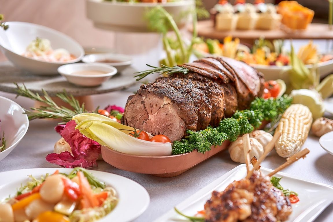 1-FOR-1 BUFFET AT CARLTON HOTEL WITH CARVED MEATS, JAPANESE SCALLOPS ...