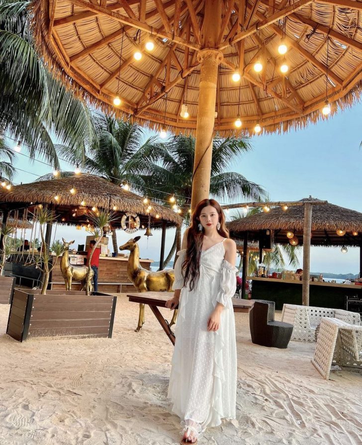 SCENIC BEACH CLUB-INSPIRED RESTAURANT-BAR IN JOHOR BAHRU IS 10 MINUTES ...